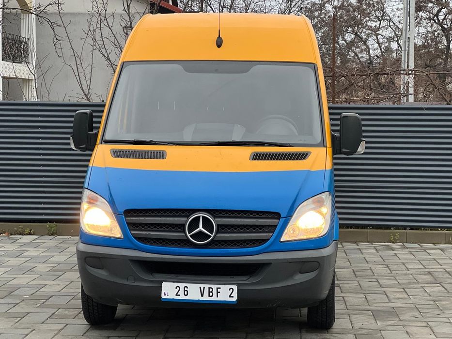 Mercedes Sprinter Dublu Cabină / 7 locuri Botosani • OLX.ro