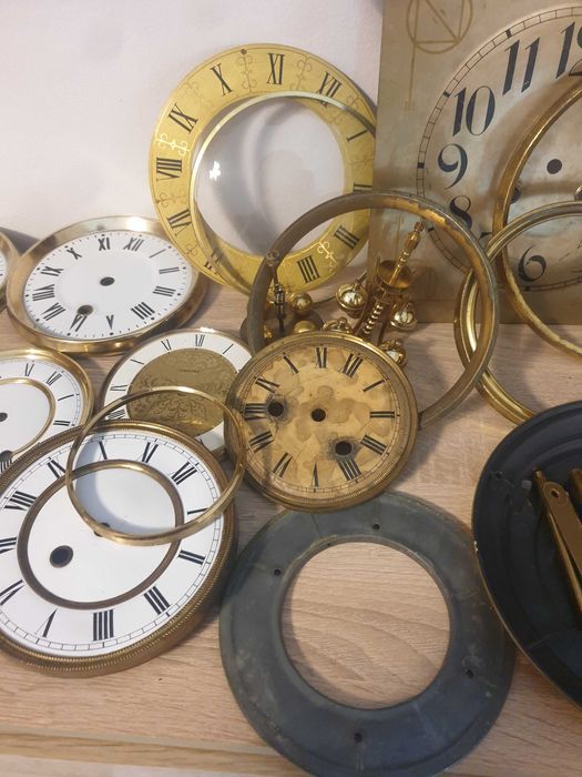 Cadrane, piese ceasuri vechi Braila • OLX.ro