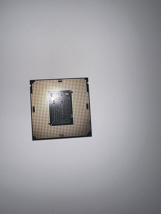 Vand pricesor nou nout intel core i7 9700 Buzau • OLX.ro