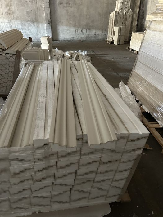 De vanzare ornamente decorative si coltare din polistiren Barati • OLX.ro