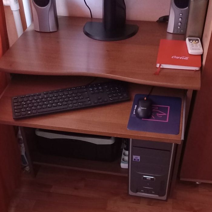 Birou pentru PC/calculator stare buna Bucuresti Sectorul 2 • OLX.ro