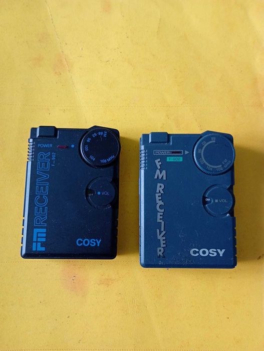 Radio mini portabil COSY FM RECEIVER , 2 buc Codlea • OLX.ro