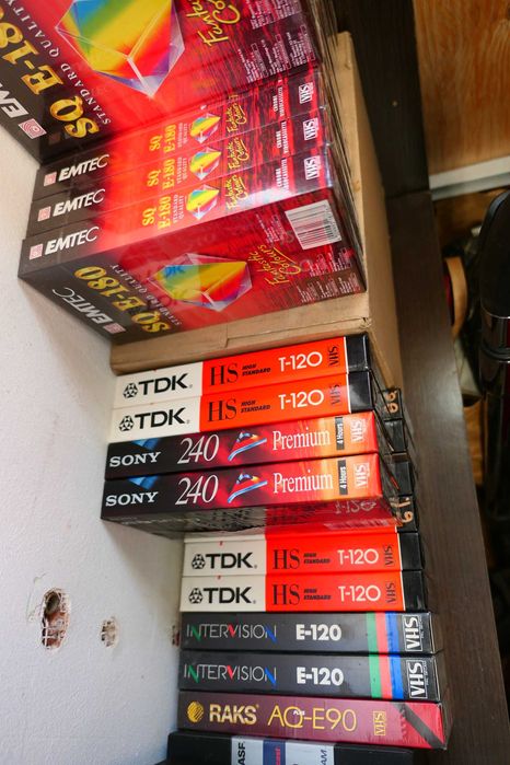Casete Video VHS Sony Tdk EMTEC BASF RAKS Intervision 240 180 120 min Bucuresti Sectorul 5 • OLX.ro