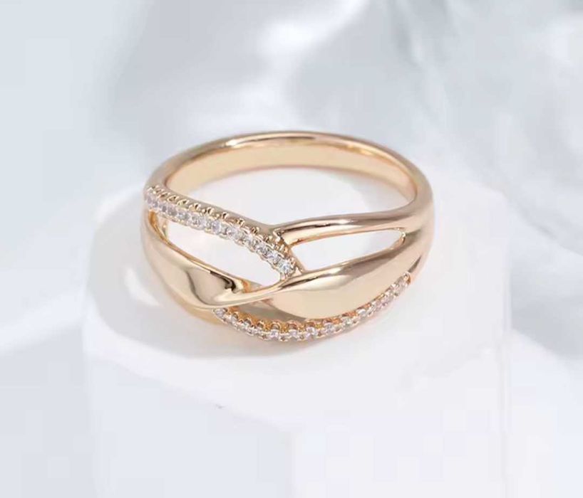 GR9, inel placat aur 14k,zirconiu alb, model superb, nou/marcat Timisoara • OLX.ro