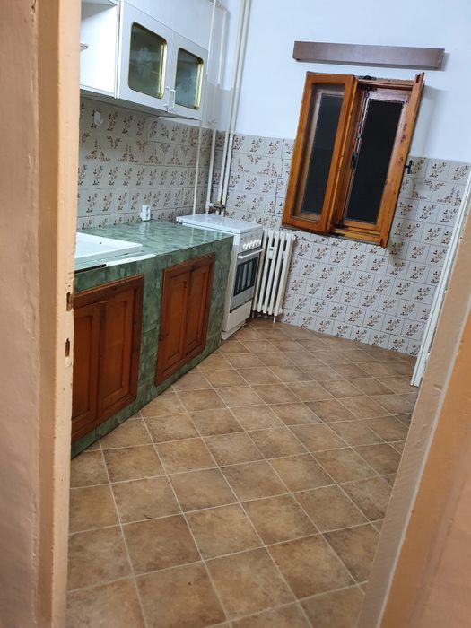 Închiriez apartament cu două camere Micro XIV Buzau • OLX.ro