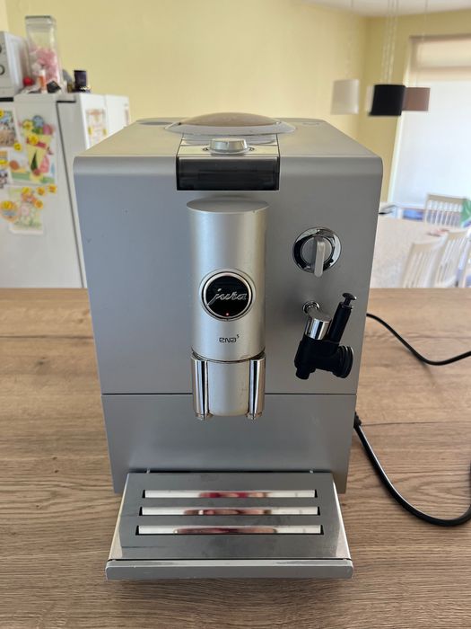 Кафемашина/кафеавтомат JURA ENA 5 гр. Монтана Младост 2 • OLX.bg
