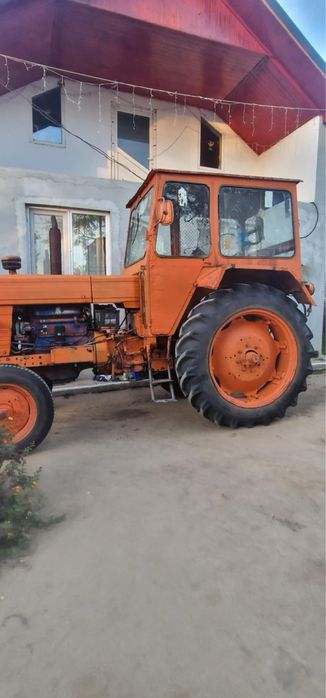 Vand tractor u650 Amarastii de Jos • OLX.ro