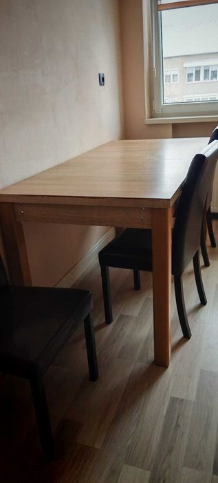 Vand 4 scaune de bucatarie cu masa bonus Oradea • OLX.ro