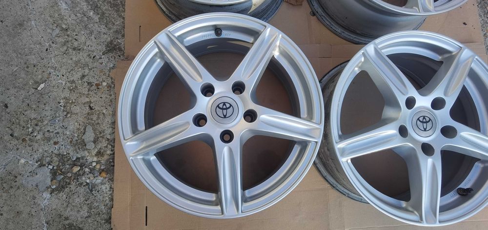 Джанти 5х114.3 - 16 ки + Болтове Тойота гр. Велико Търново Стара част ...