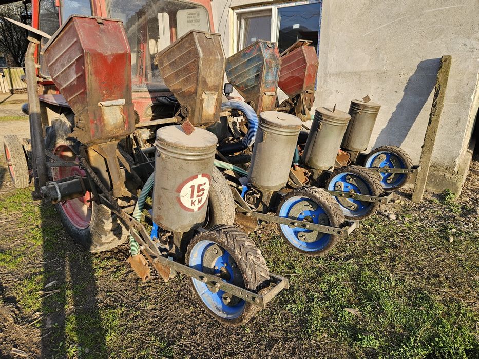 Vand culegatoare porumb,semanatoare,disc,plug,combinator,prasitoare ...