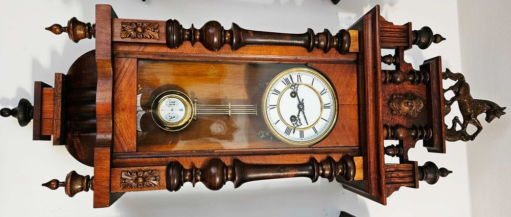 Ceas de perete cu pendula Junghans Brasov • OLX.ro