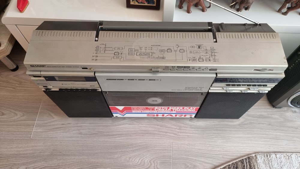 Boombox Sharp vz 2500 Roman • OLX.ro