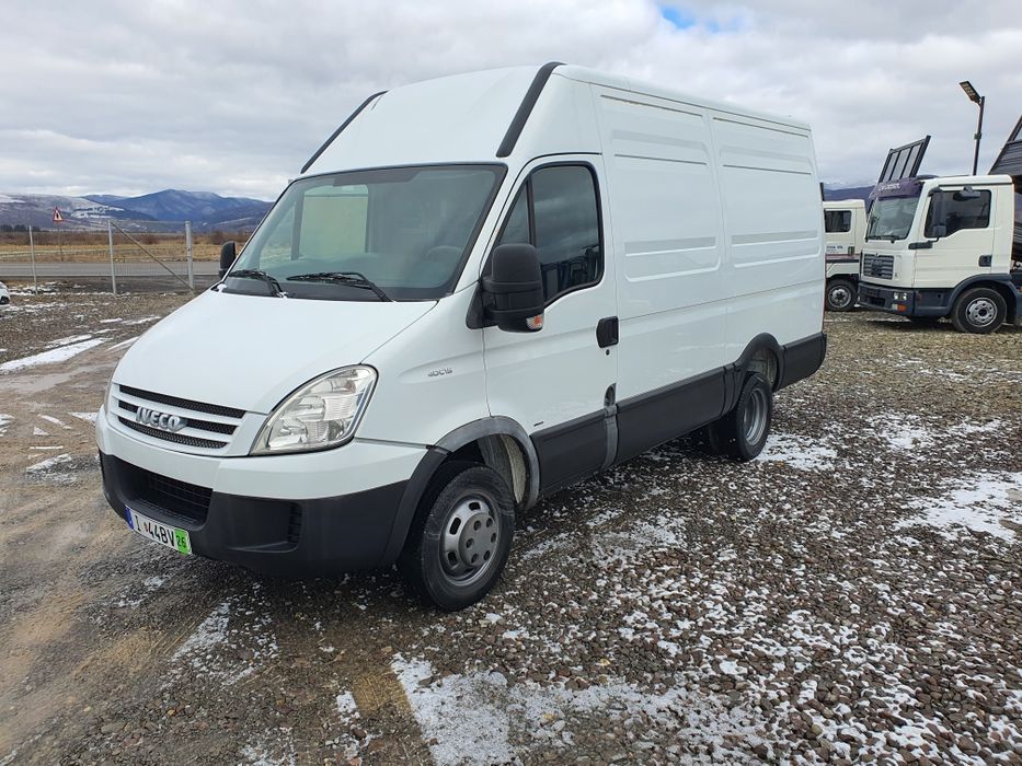 Iveco daily 40c15 pe dublu 3,5t Bretcu • OLX.ro