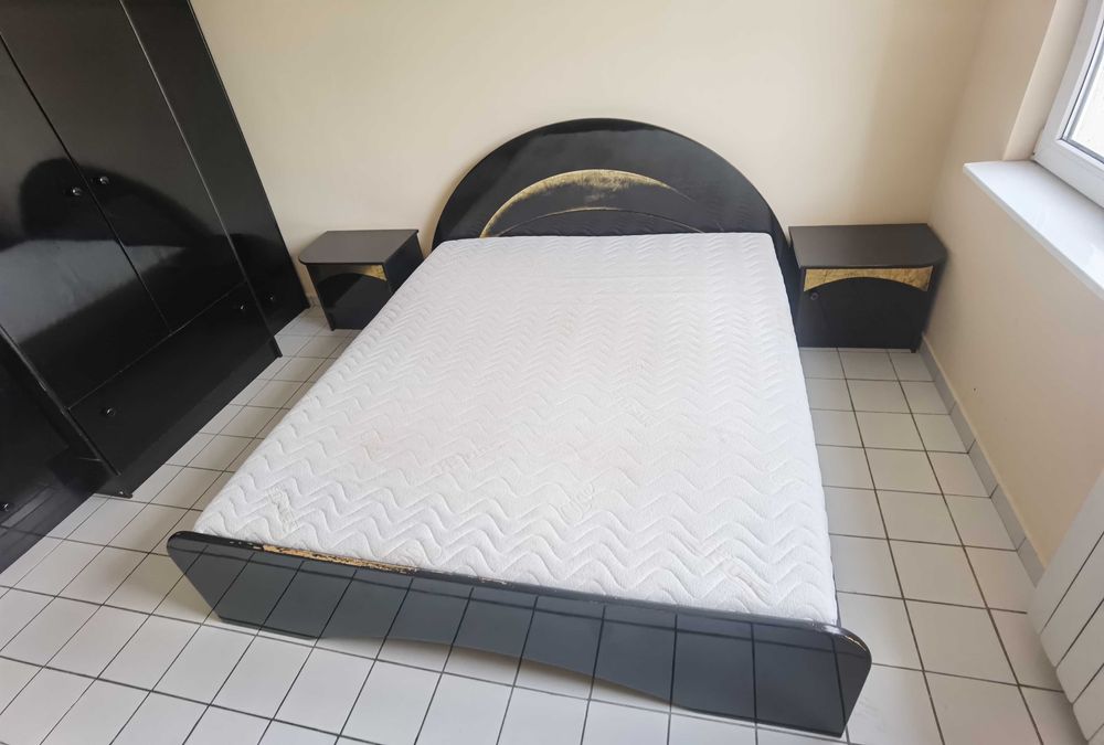 Продавам спалня с матрак нощни шкафчета гардероб огледало шкаф гр София Люлин 9 • Olx Bg