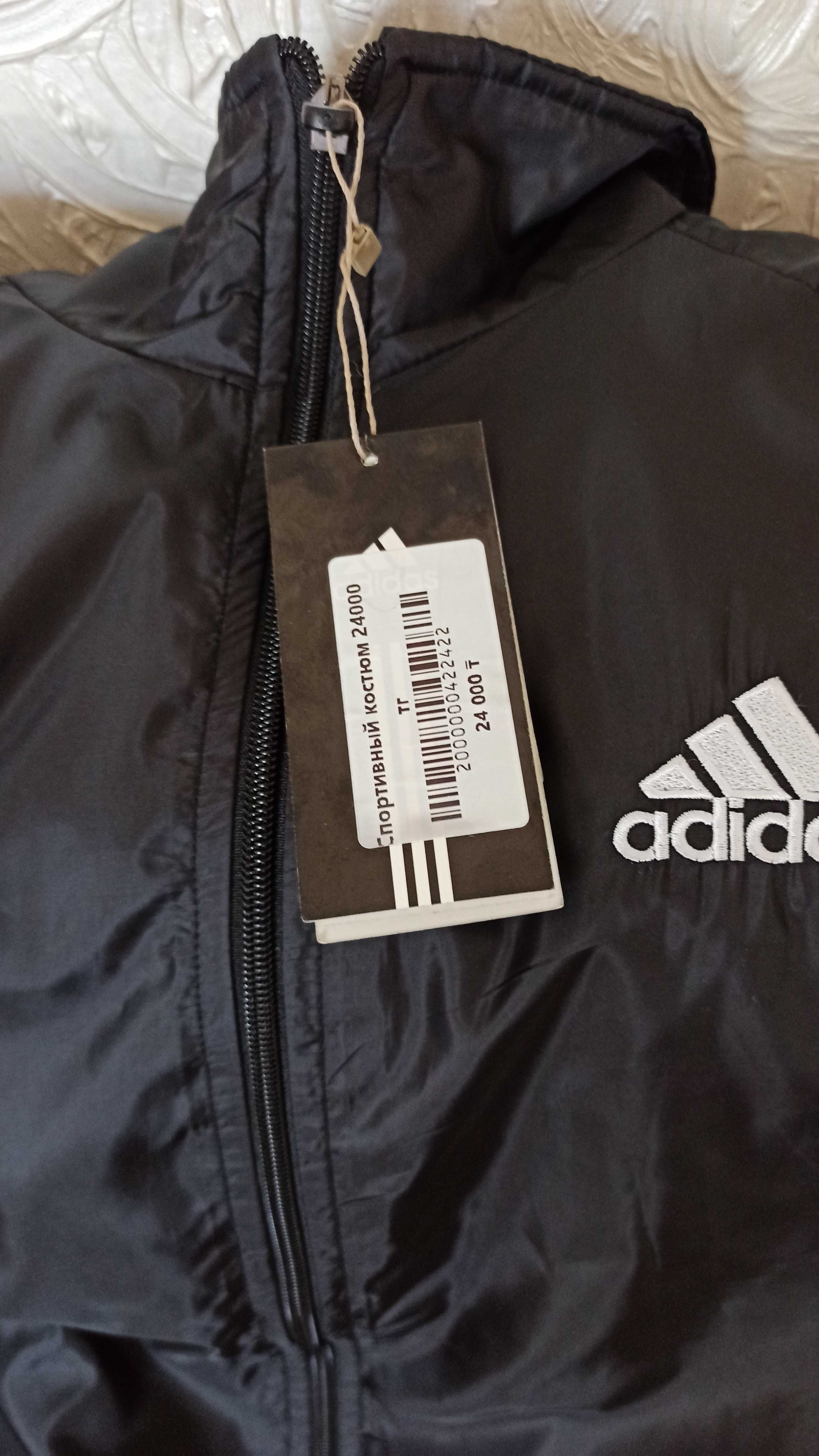 ADIDAS Спортивка: 24 000 тг. - Спортивные костюмы Талдыкорган на Olx