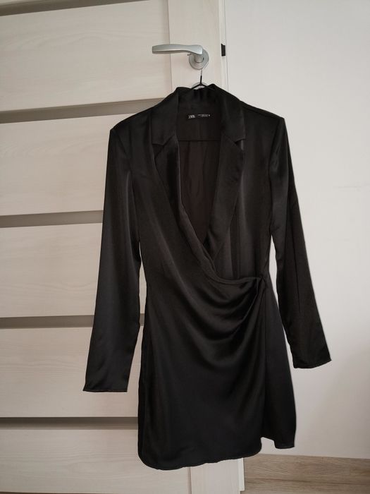 Rochie de ocazie neagra din satin Zara Marimea Xs Ilfov Popesti-Leordeni • OLX.ro