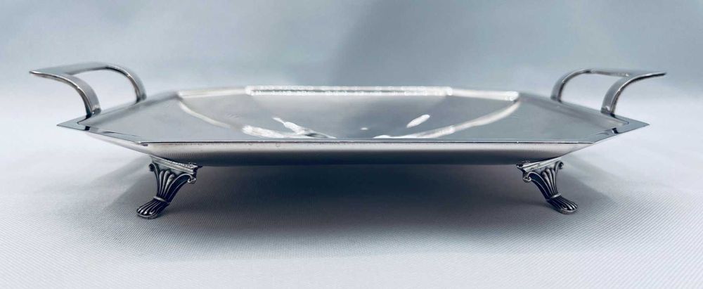 Tava argintata cu manere - EPNS Anglia Bucuresti Sectorul 4 • OLX.ro