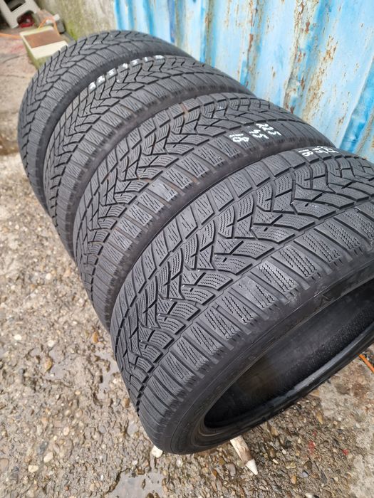 Anvelope Iarna 225.45.18 Dunlop An 2019 Constanta • OLX.ro