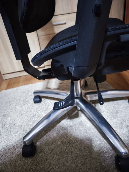Scaun ergonomic Sara-H Oradea • OLX.ro