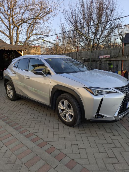 Lexus ux 250H hybrid Craiova • OLX.ro