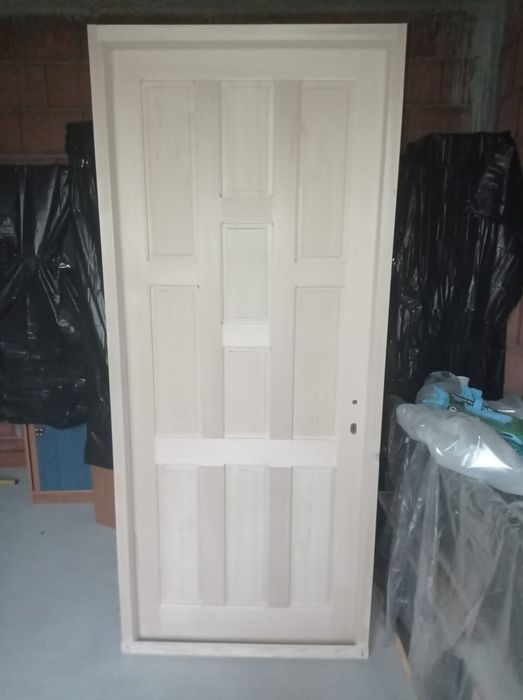 Usi de lemn masiv de tei Timisoara • OLX.ro