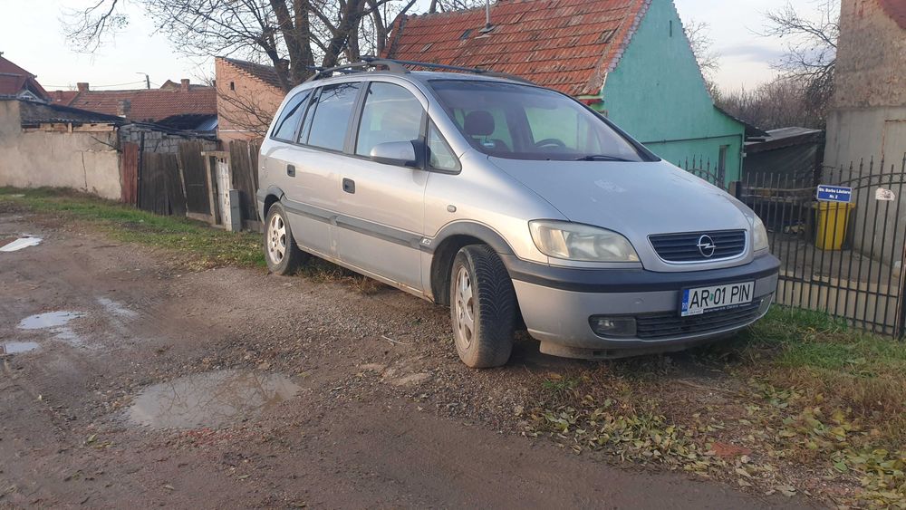 Masina de vanzare Opel zafira a Arad • OLX.ro
