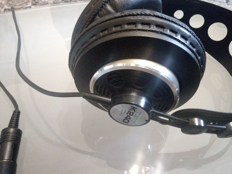 Boxe SUMMIT XP-150 + căști de studio AKG K240 Brasov • OLX.ro