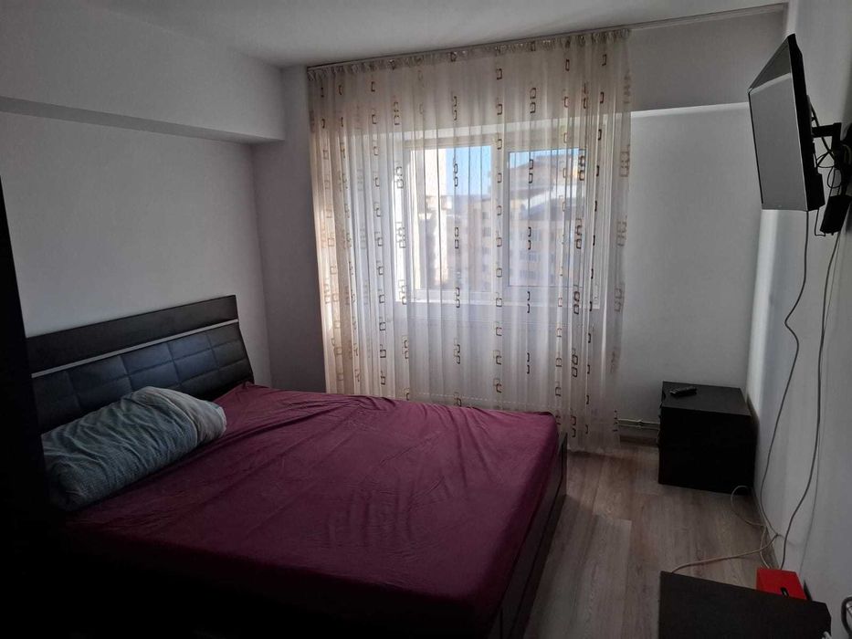 Vand apartament 3 camere Calea Bucuresti Targoviste • OLX.ro