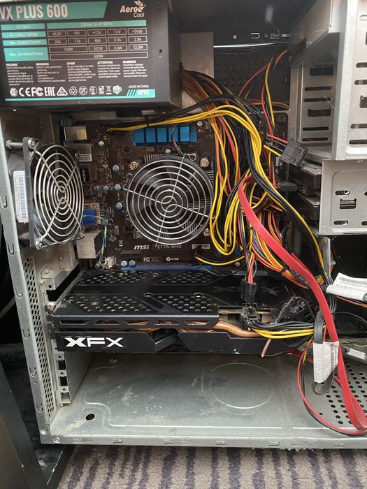 Vand pc de gaming Horezu • OLX.ro