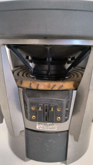 Subwoofer auto ALPINE TYPE-X 3000 watts Iasi • OLX.ro