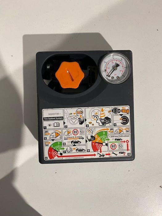 Compresor kit roata de rezerva VOLVO XC60 XC90 XC40 32243738 Baia • OLX.ro