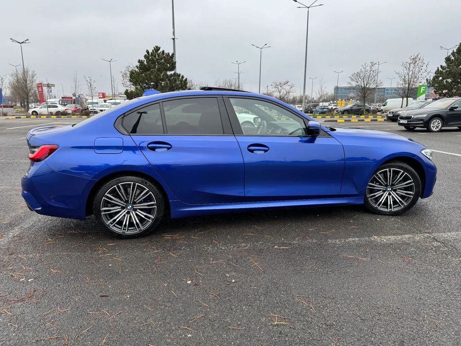 BMW Seria 3 BMW 330i - Pachet M, Laser, Camere 360, Harman-Kardon ...