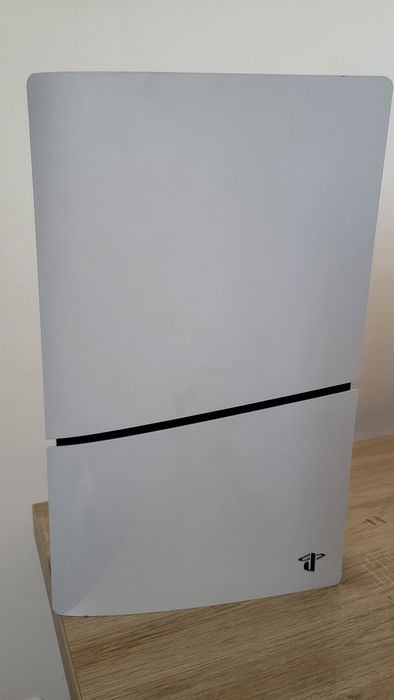 PS5 Digital Edition, cu controller + FC25 inclus. 6 luni vechime Iasi ...