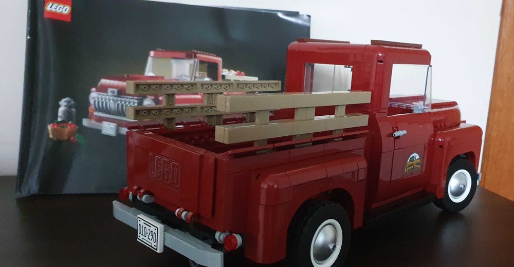 Продавам LEGO Creator 10290 Pickup Truck Пикап гр. Бургас Център • OLX.bg