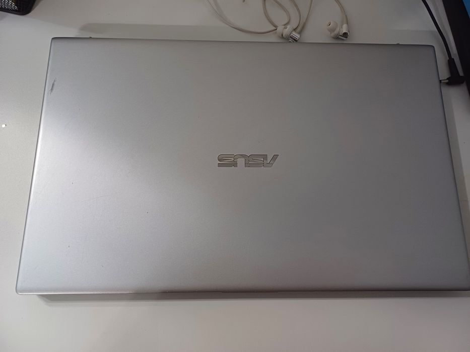Лаптоп Asus M712d 17,3 инча гр. Велинград • OLX.bg