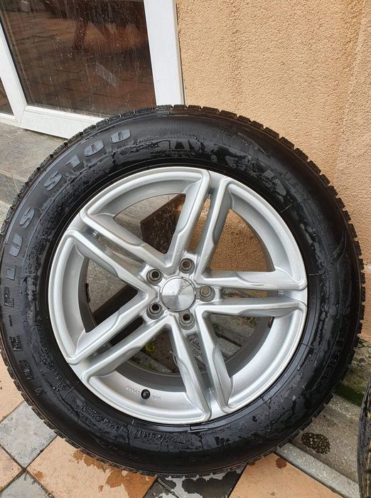 Jante cu anvelope de iarna Audi Q5/ 225 65 17 Braila • OLX.ro