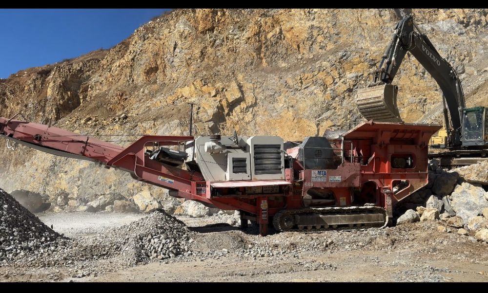 Concasor mobil cu fălci SANDVIK QJ340 Oradea • OLX.ro