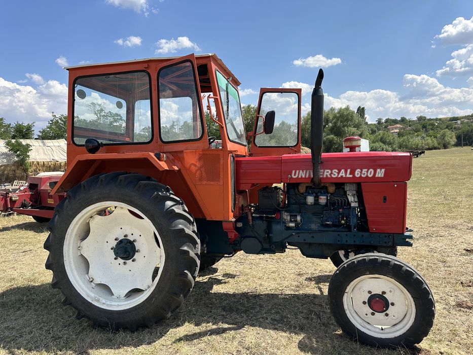 Vand Tractor utb 650 Valea Lungului • OLX.ro