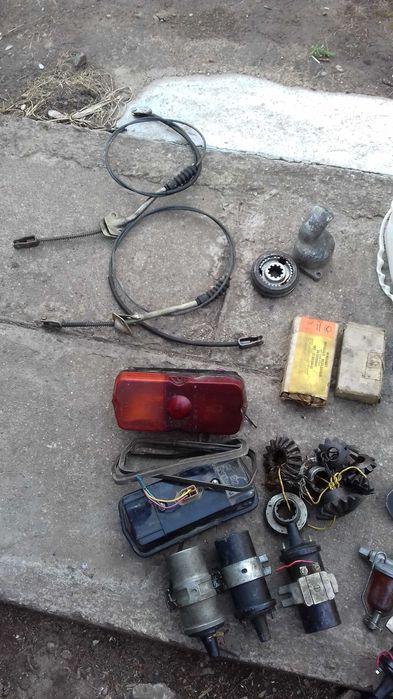 Продавам части за УАЗ-469 с. Горни Дъбник • OLX.bg
