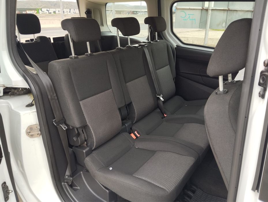 Ford Connect 7 Locuri Hunedoara • OLX.ro