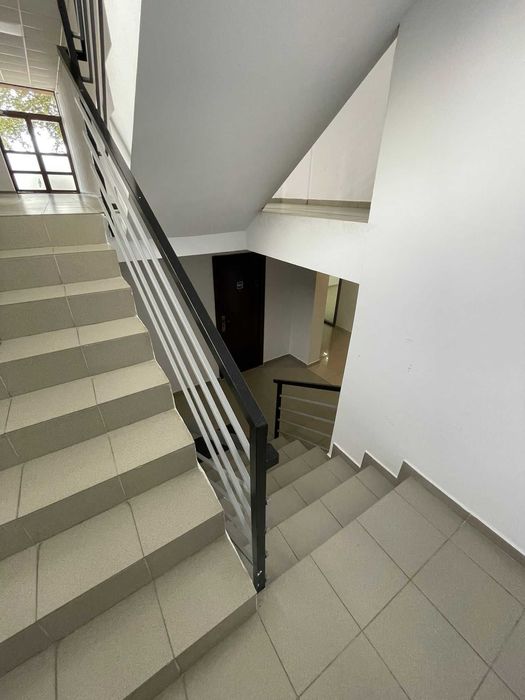 BIROURI și Spații pentru Servicii: Lângă Insula de Agrement Bacau • OLX.ro