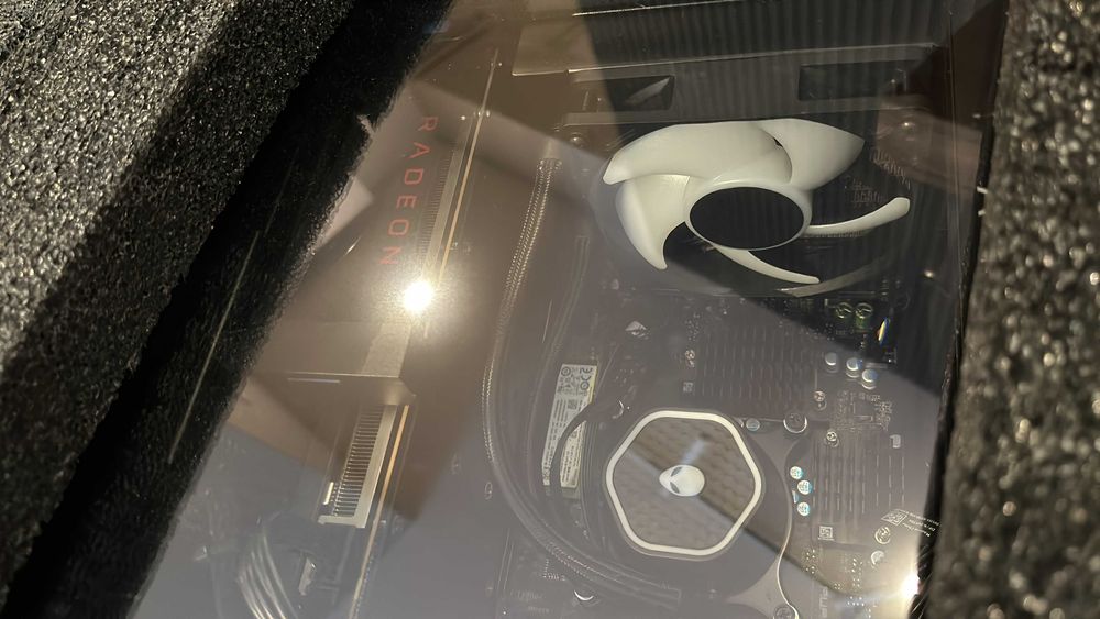 Desktop Alienware Aurora R14 Ryzen7 5800X 32GB Radeon 6900XT 16GB 2TB ...