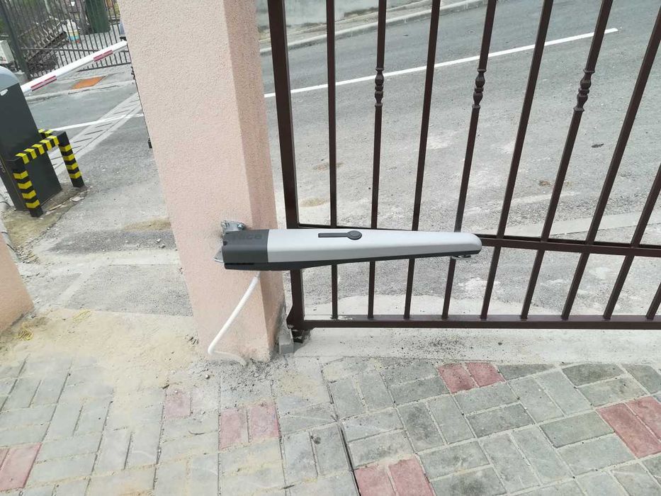 Porti electrice automate, automatizari, culisante , telecomanda Iasi ...