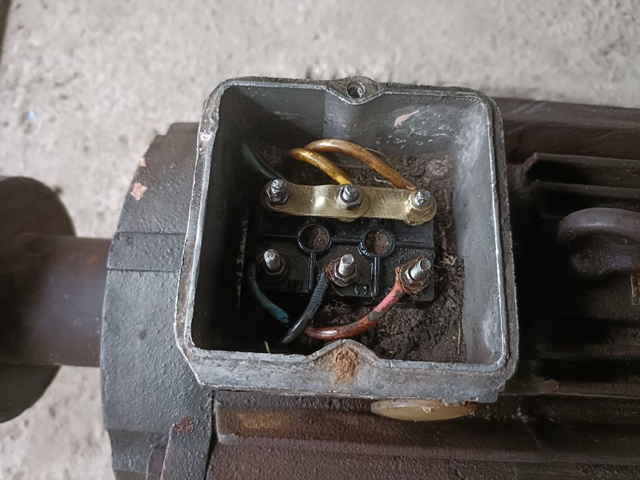 Motor trifazic 11 kW, 2900 rot/min Botosani • OLX.ro