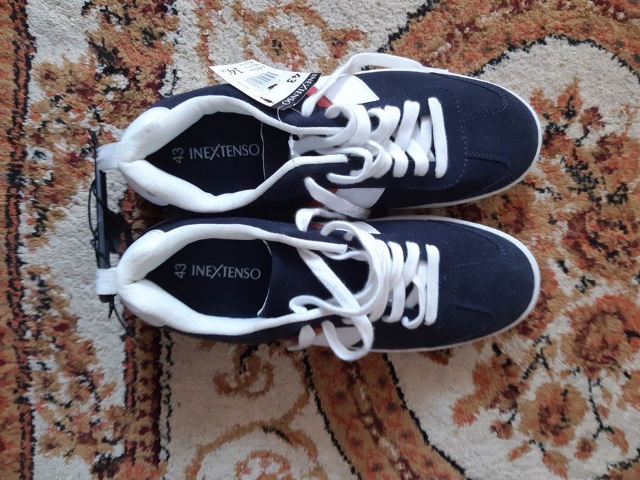 Vând adidasi noi. Craiova • OLX.ro