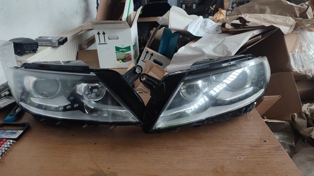 Faruri VW passat CC xenon+led facelift Acatari • OLX.ro