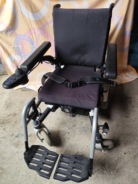 Scaun rulant electric dizabilități Quickie Salsa R2 Dorohoi • OLX.ro