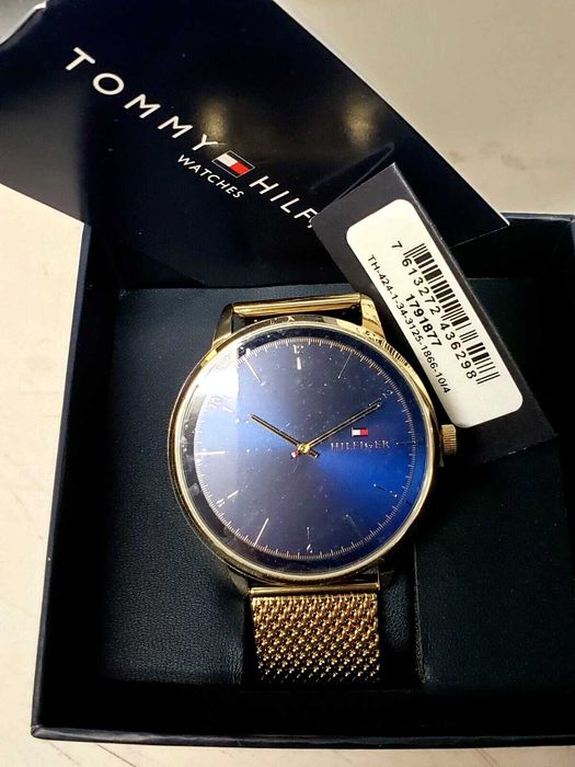 Tommy Hilfiger blue dial in gold 1791877 часовник гр. Хасково в.з ...