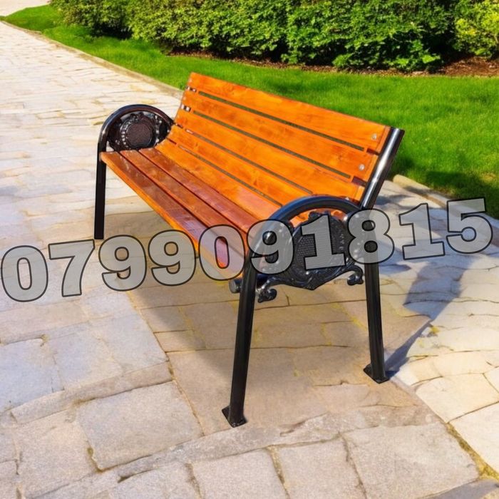 Banca PARC / GRADINA ( spatiu verde ) Pitesti • OLX.ro