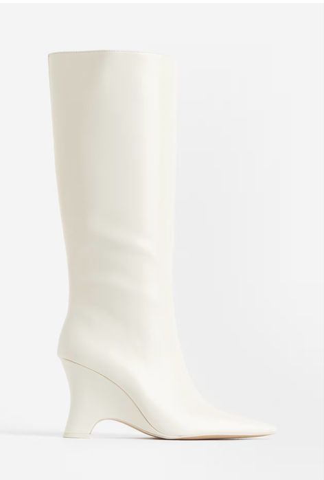 Дамски кожени ботуши нови от hm Намалени гр. Бургас Изгрев • OLX.bg